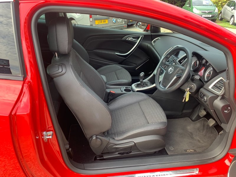 Sold 2012 Vauxhall Astra Gtc SRi CDTi Ss 3dr, Ipswich, Suffolk | Hemingstone Garage